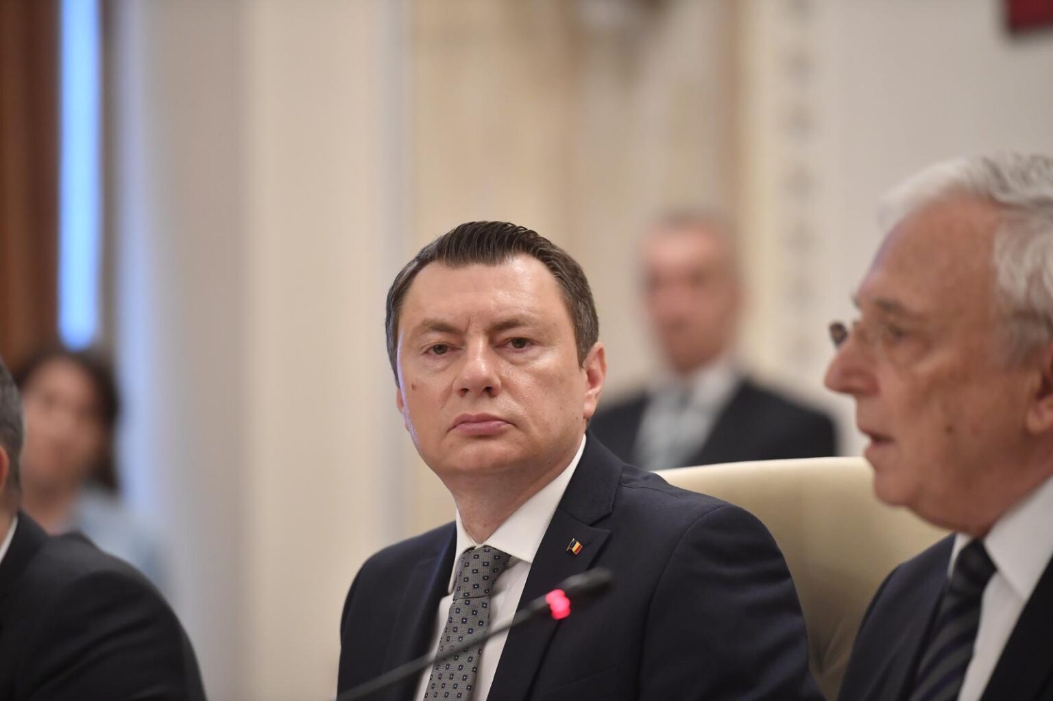 Cosmin Marinescu a primit votul de încredere și numirea ca ...